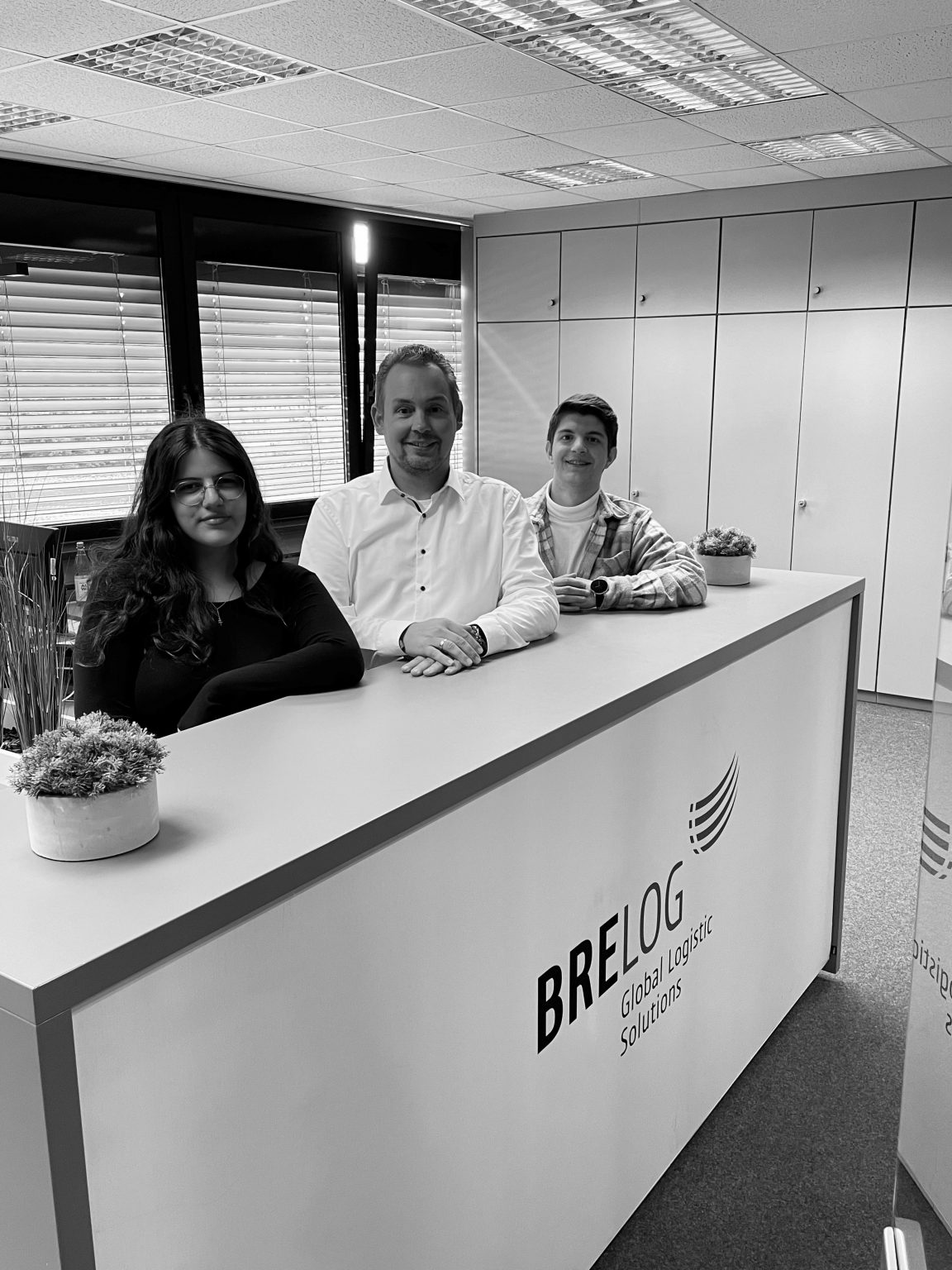 Moin Moin liebe Aleyna & Ibrahim und herzlich willkommen im Team BRELOG ...